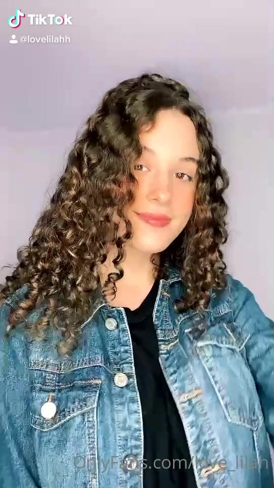 Love Lilah TG hot harlot fingering vibrator